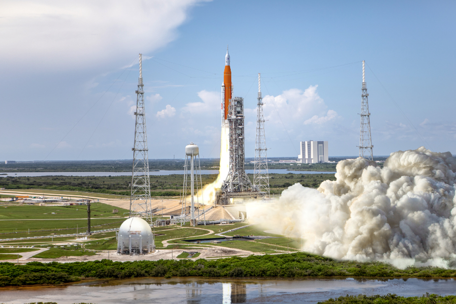 Une fusée va décoller en direction de la Lune